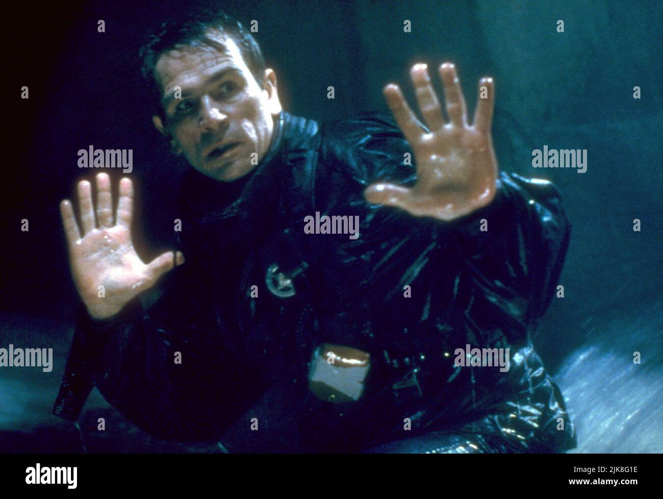 Tommy Lee Jones Film The Fugitive (USA 1993) Characters: Marshal Samuel ...