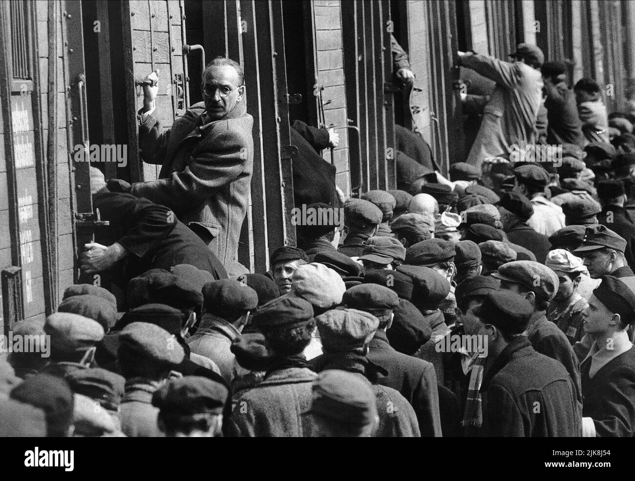 Ben Kingsley Film Schindler'S List (1993) Characters: Itzhak Stern ...