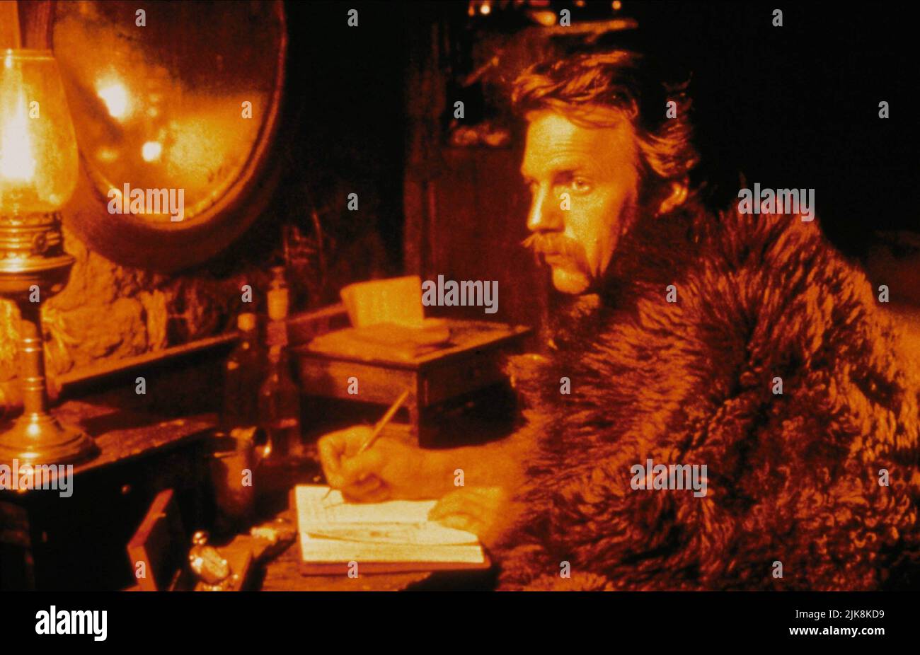 Kevin Costner Film Dances With Wolves (USA 1990) Characters: Lt. John J ...