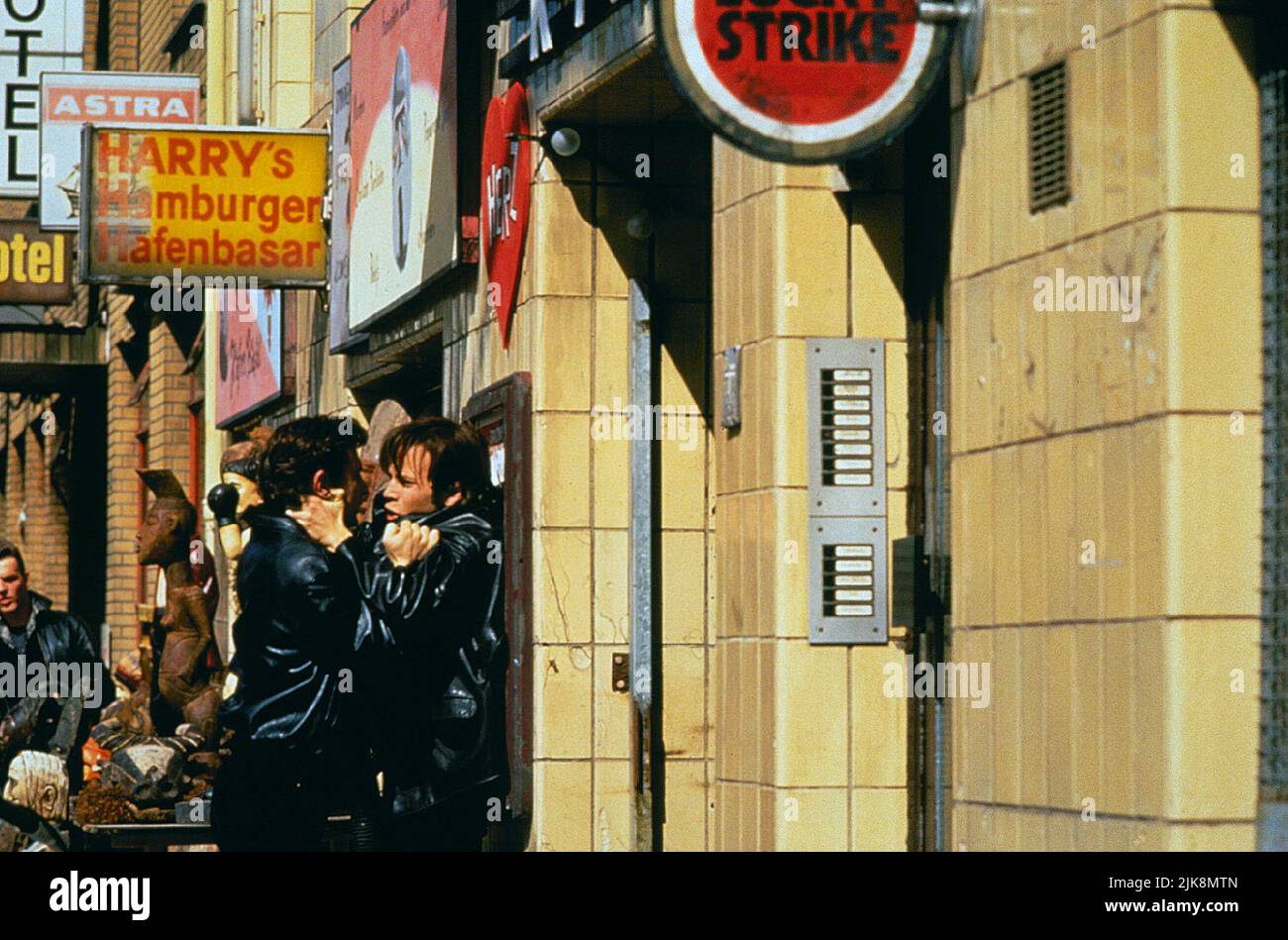 Ian Hart & Stephen Dorff Film Backbeat (1994) Characters: John Lennon ...