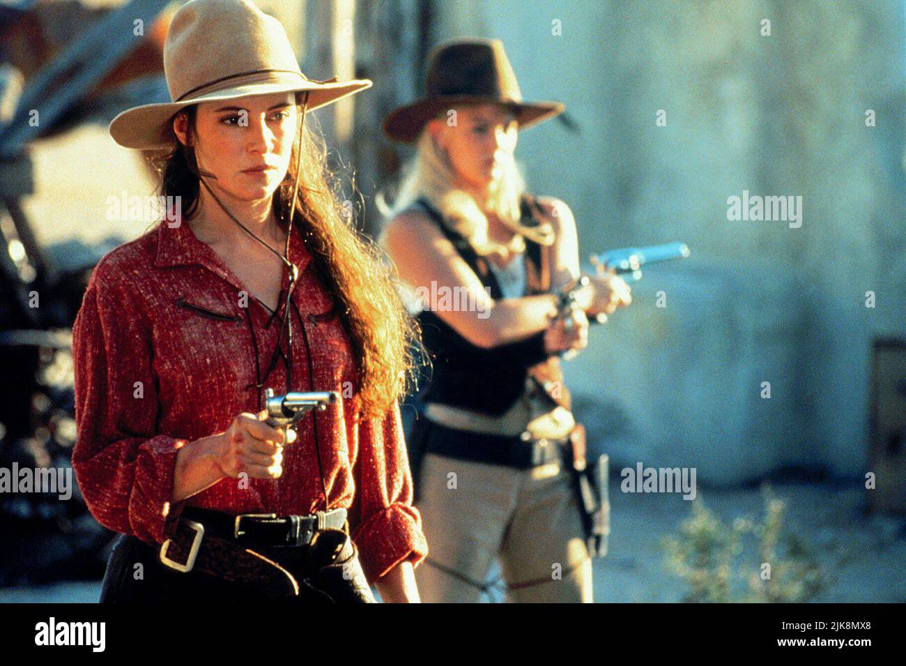 Drew barrymore 1994 hi-res stock photography and images - Alamy