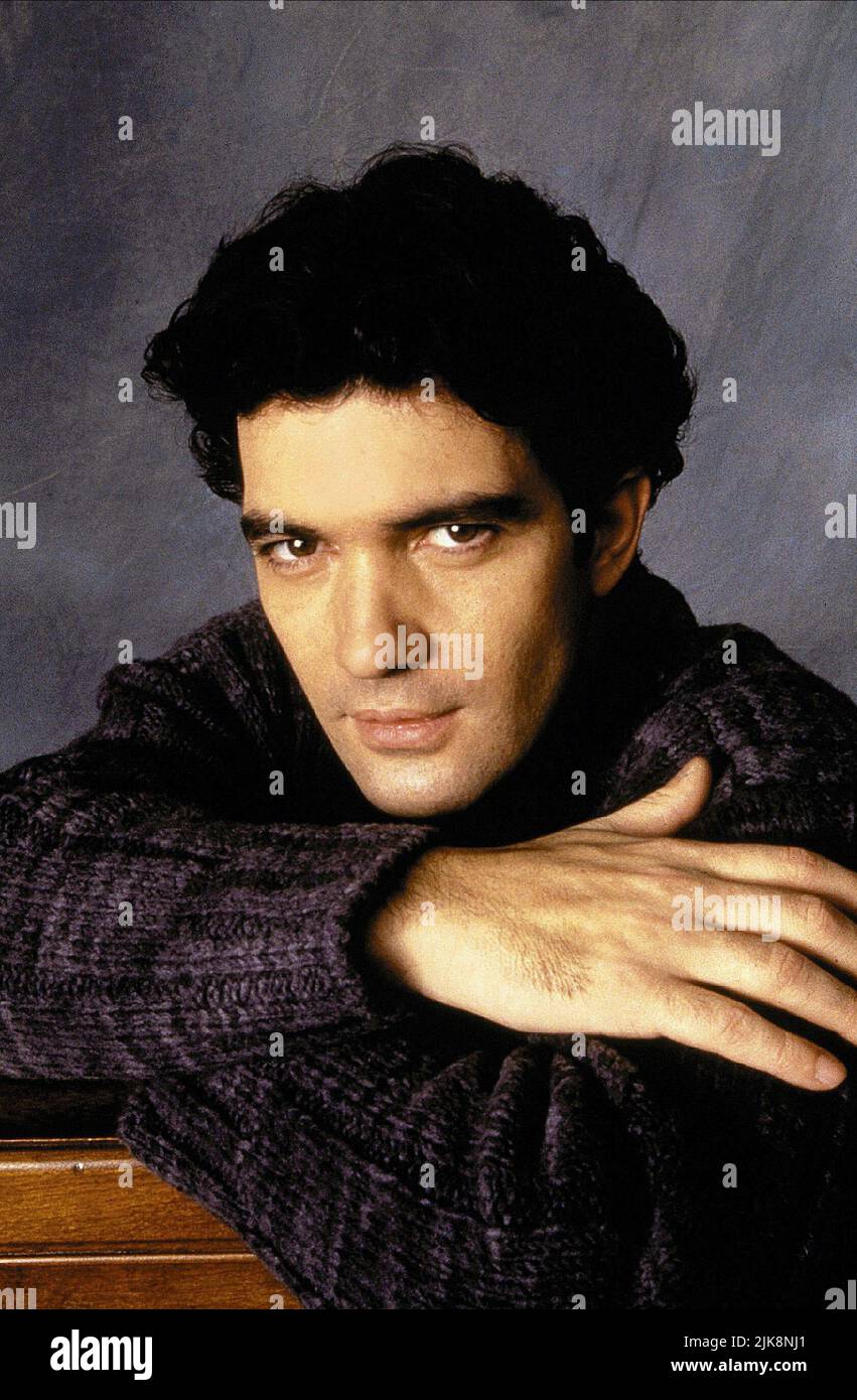 Antonio Banderas Film Philadelphia (USA 1993) Characters: Miguel ...
