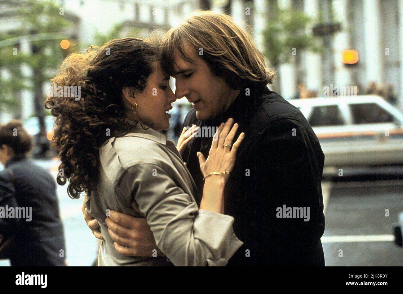 Andie macdowell green card 1990 hi-res stock photography and images - Alamy