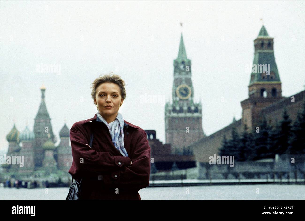 Michelle pfeiffer 1990 hi-res stock photography and images - Alamy