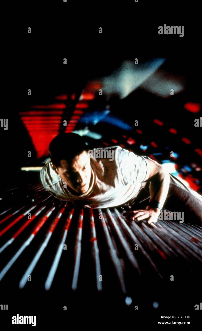 Keanu Reeves Film Speed (USA 1994) Characters: Officer Jack Traven ...