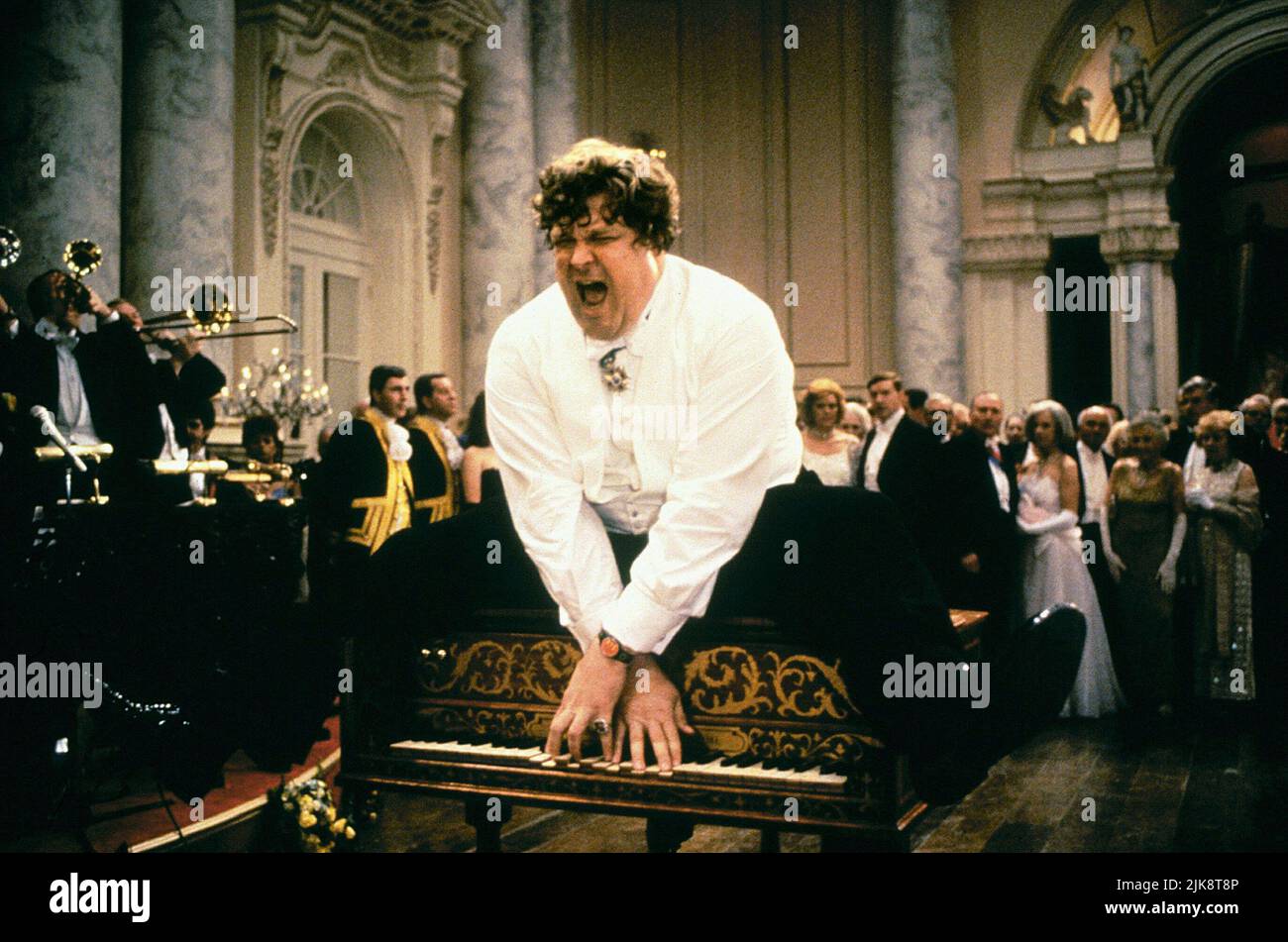 John Goodman Film King Ralph (1991) Characters: Ralph Hampton ...