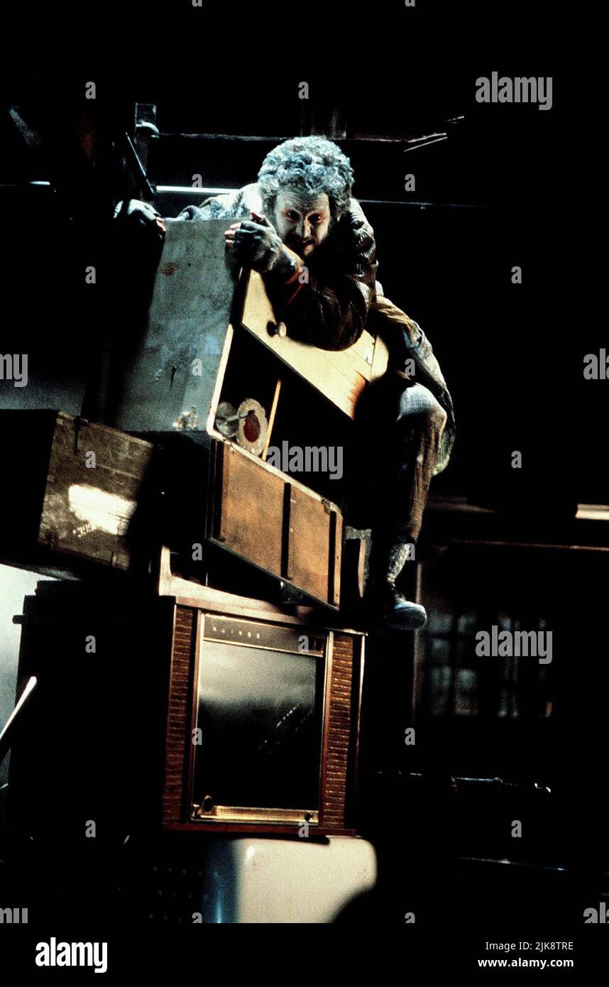 Home alone 2 film still hi-res stock photography and images - Alamy