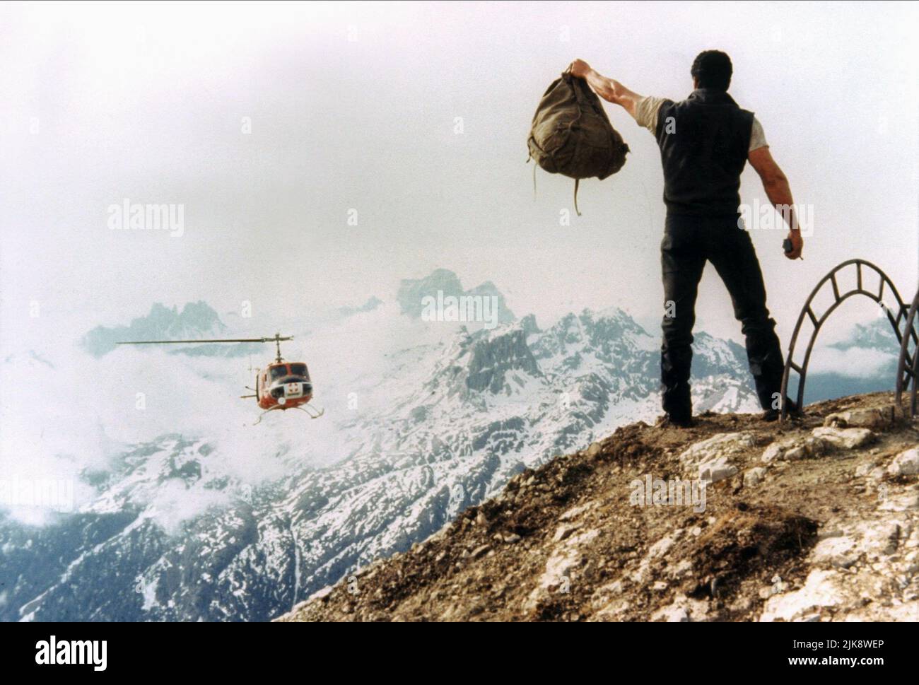 Cliffhanger sylvester stallone hi-res stock photography and images - Alamy