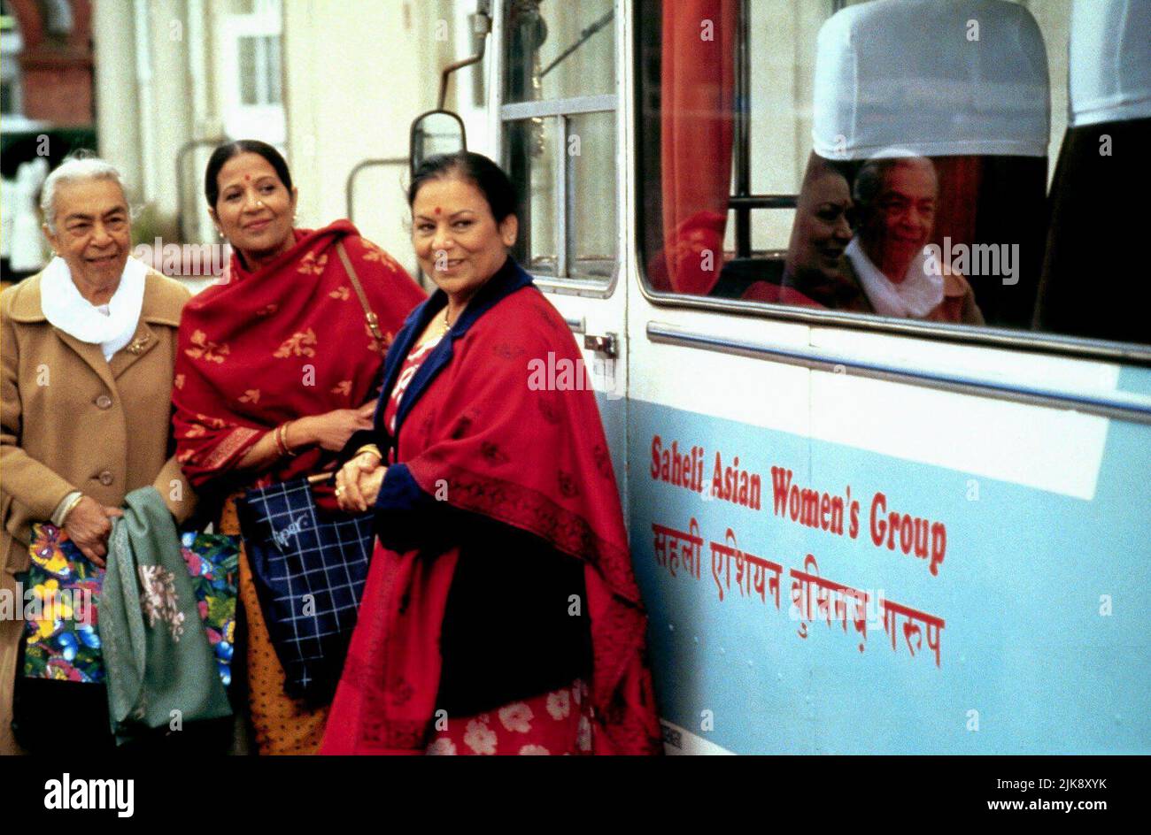 Zohra Sehgal, Lalita Ahmed & Surendra Kochar Film: Bhaji On The Beach ...