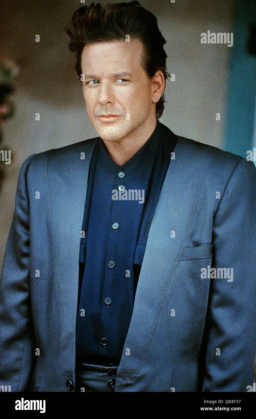 Mickey Rourke Film White Sands (USA 1992) Characters: Gorman Lennox ...