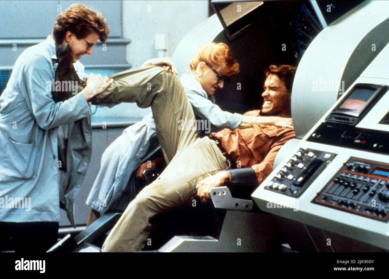 Arnold Schwarzenegger Film: Total Recall (USA 1990) Characters: Douglas ...