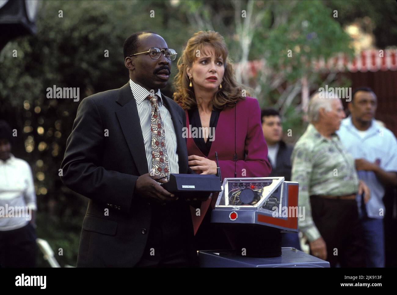 Brent Jennings & Lisa Eilbacher Film: Live Wire (USA 1992) Characters ...