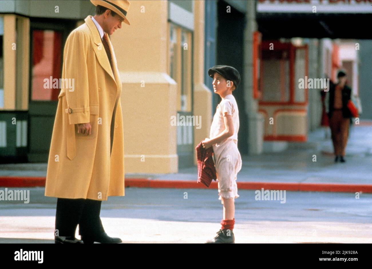 Warren Beatty & Charlie Korsmo Film: Dick Tracy (USA 1990) Characters ...