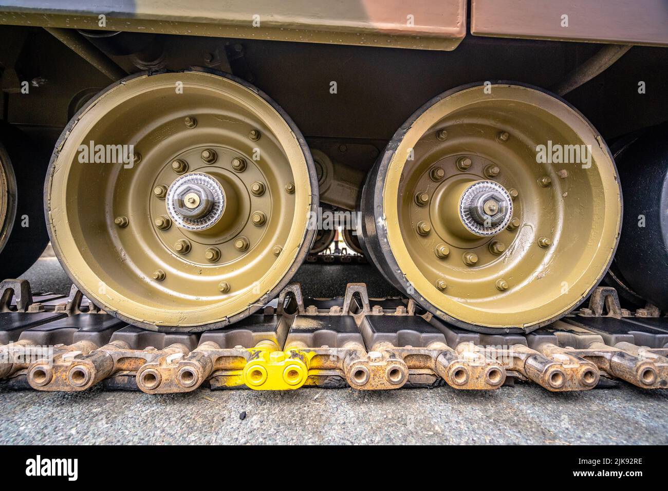 Tank tracks hi-res stock photography and images - Alamy