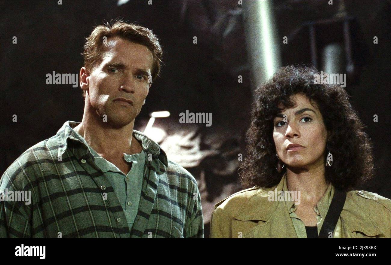 Arnold Schwarzenegger & Rachel Ticotin Film: Total Recall (USA 1990 ...