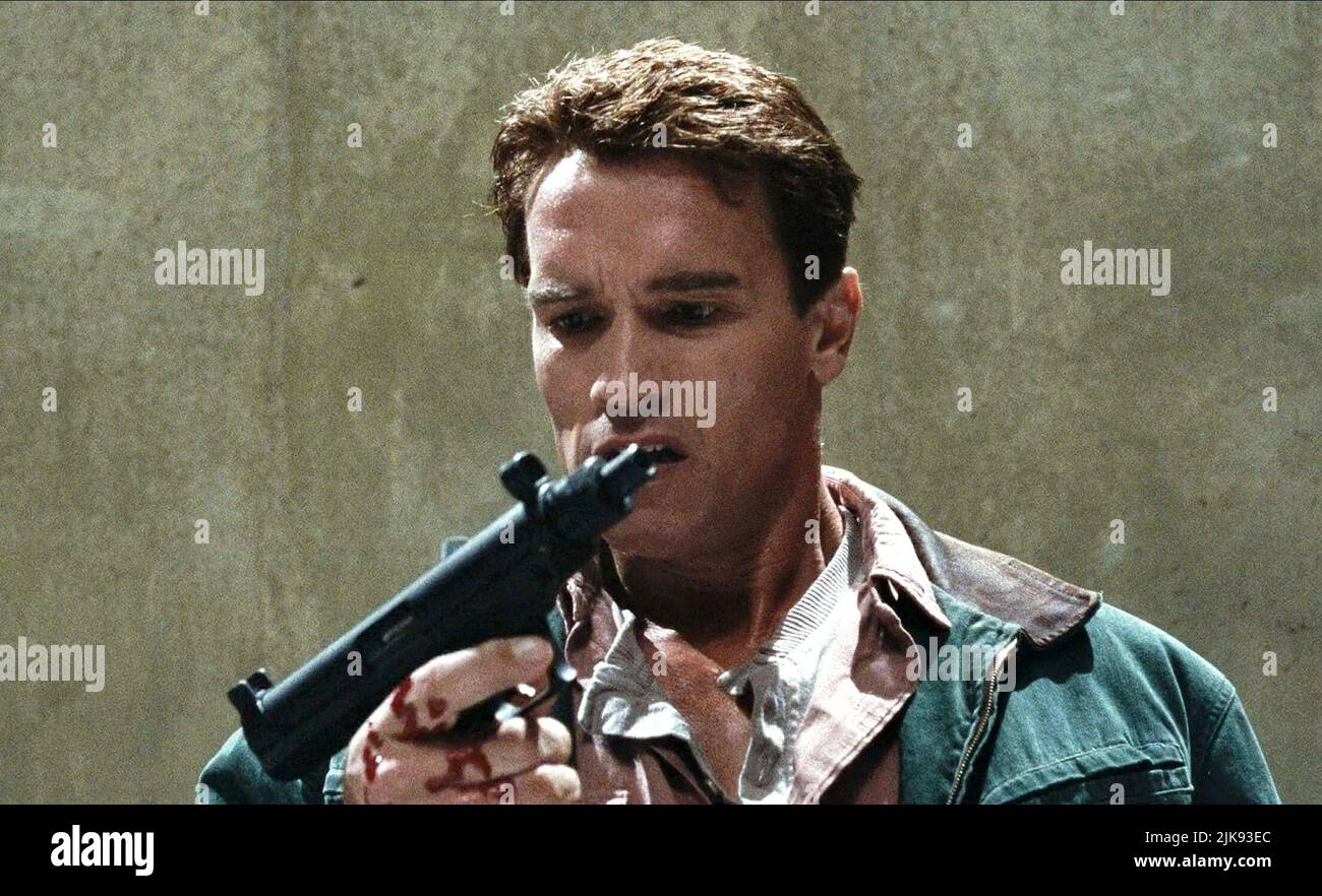 Arnold Schwarzenegger Film: Total Recall (USA 1990) Characters: Douglas ...
