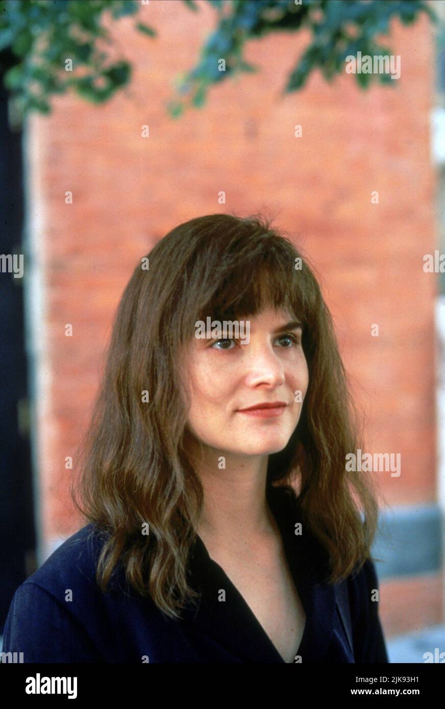 Jennifer Jason Leigh Film Single White Female (1992) Characters: Hedra ...
