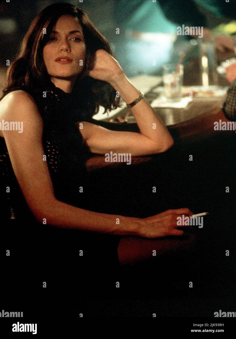Linda fiorentino in the last seduction hi-res stock photography and ...