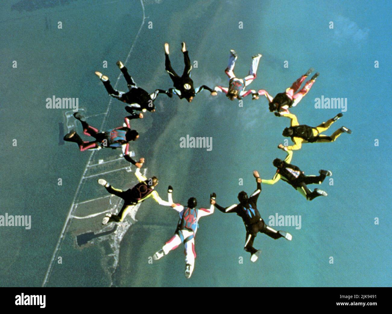 Skydiving Scene Film Drop Zone (1994) Director: John Badham 08 December ...