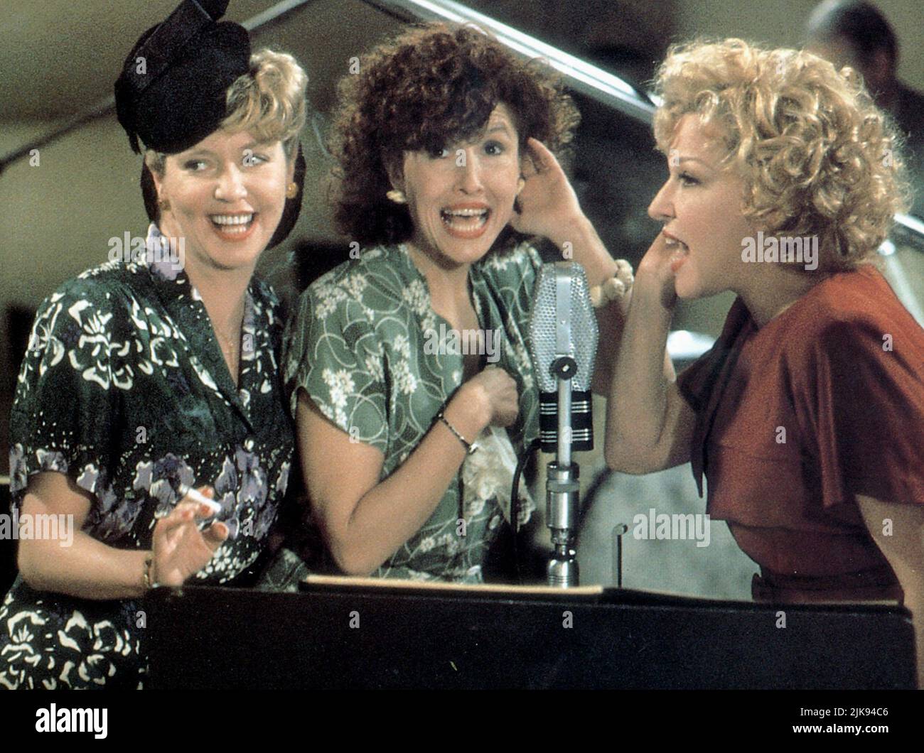 Scene With Bette Midler Film For The Boys (1991) Characters: WITH Dixie ...