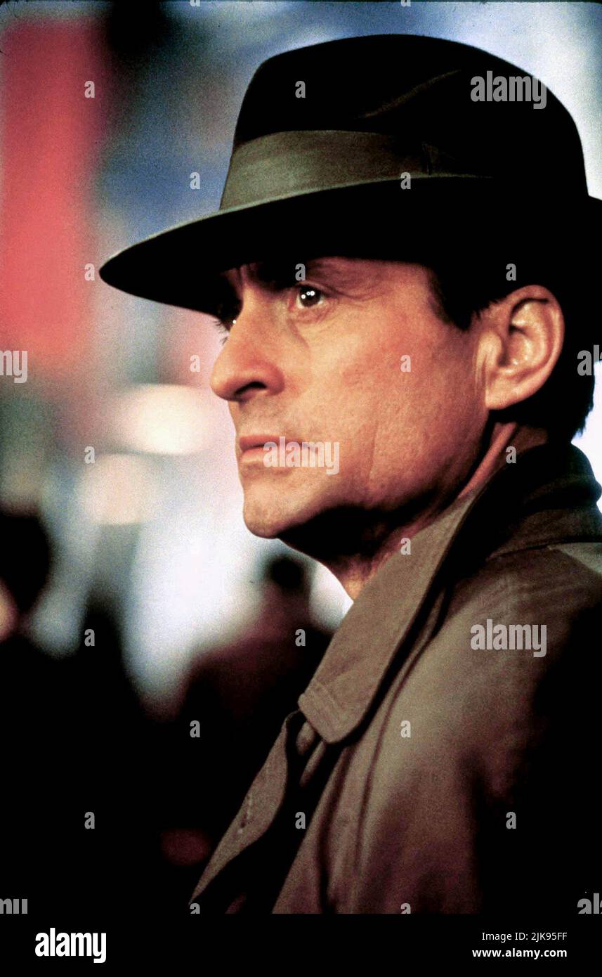 Michael Douglas Film Shining Through (1991) Characters: Ed Leland ...