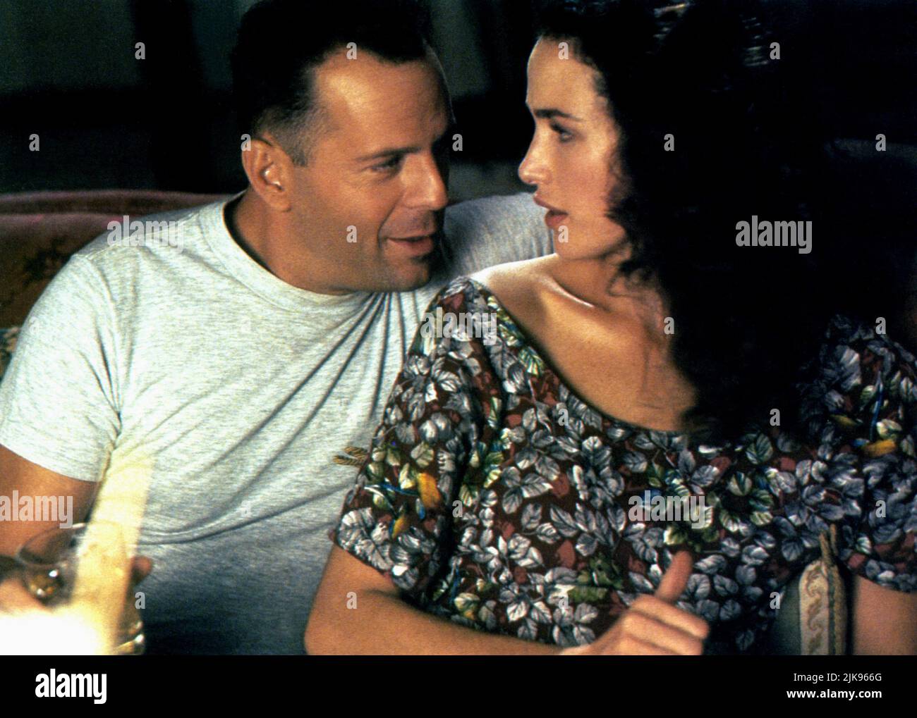 Bruce Willis & Andie Macdowell Film Hudson Hawk (USA 1991) Characters ...