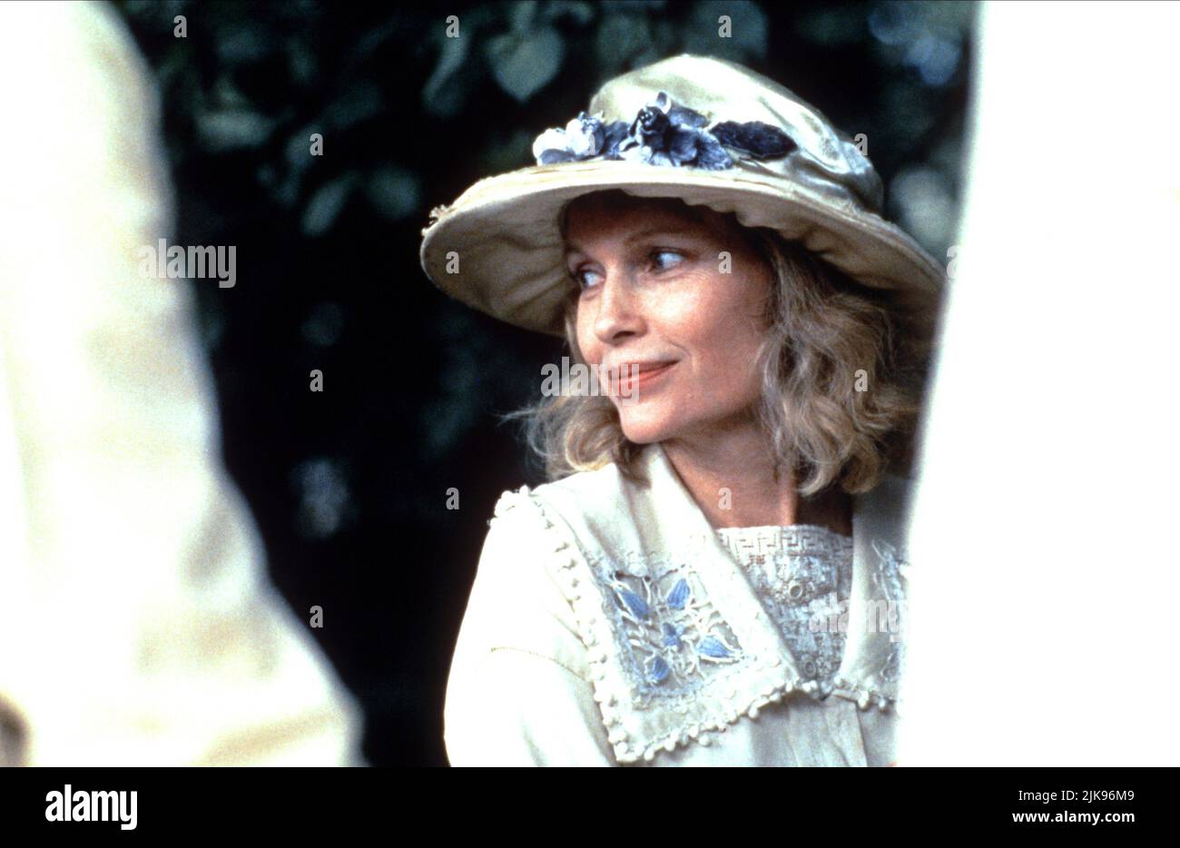 Mia Farrow Film Widows' Peak (UK/IRL 1994) Characters: Miss Katherine O ...
