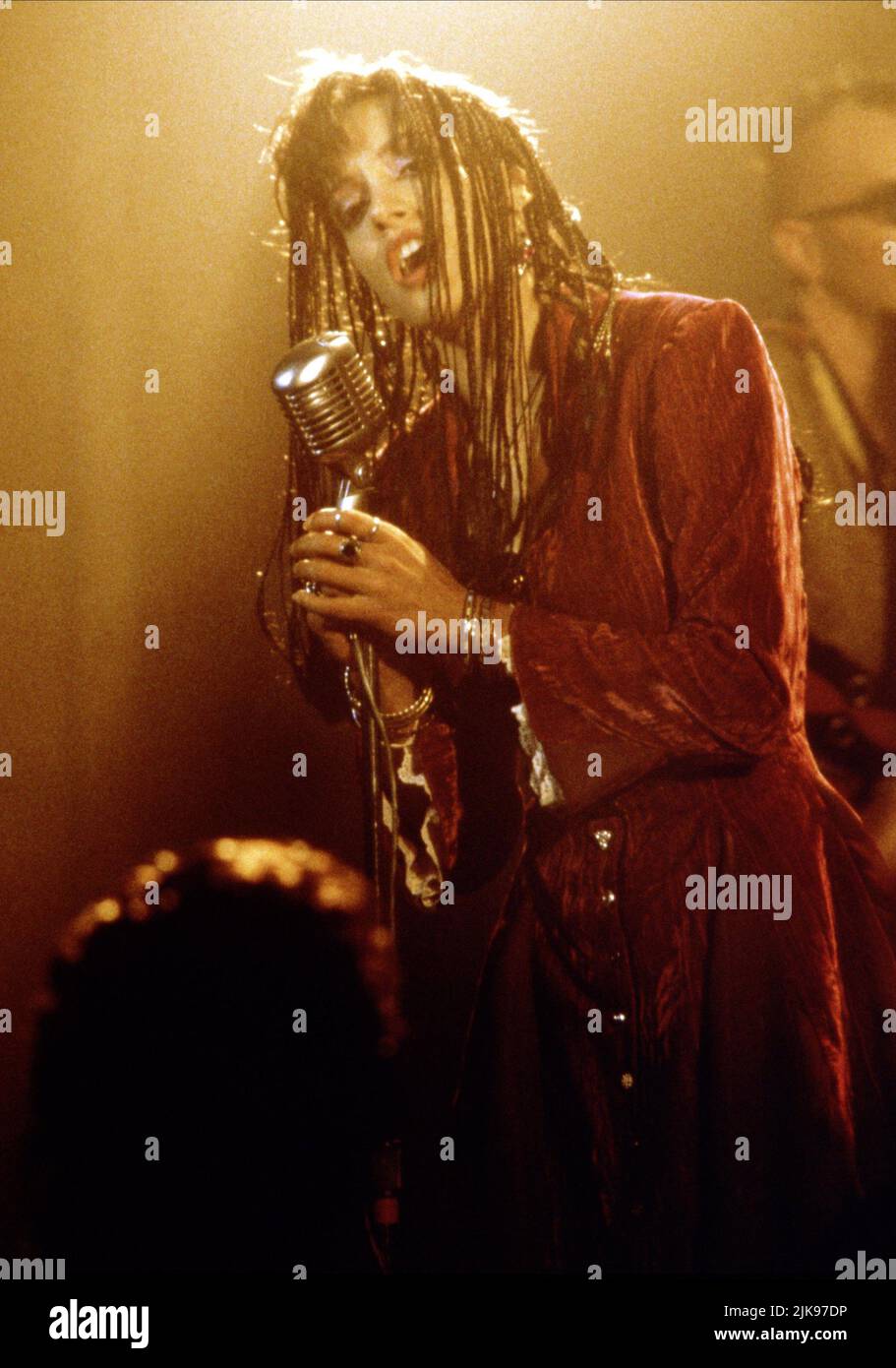 Jennifer beals 1990 hi-res stock photography and images - Alamy