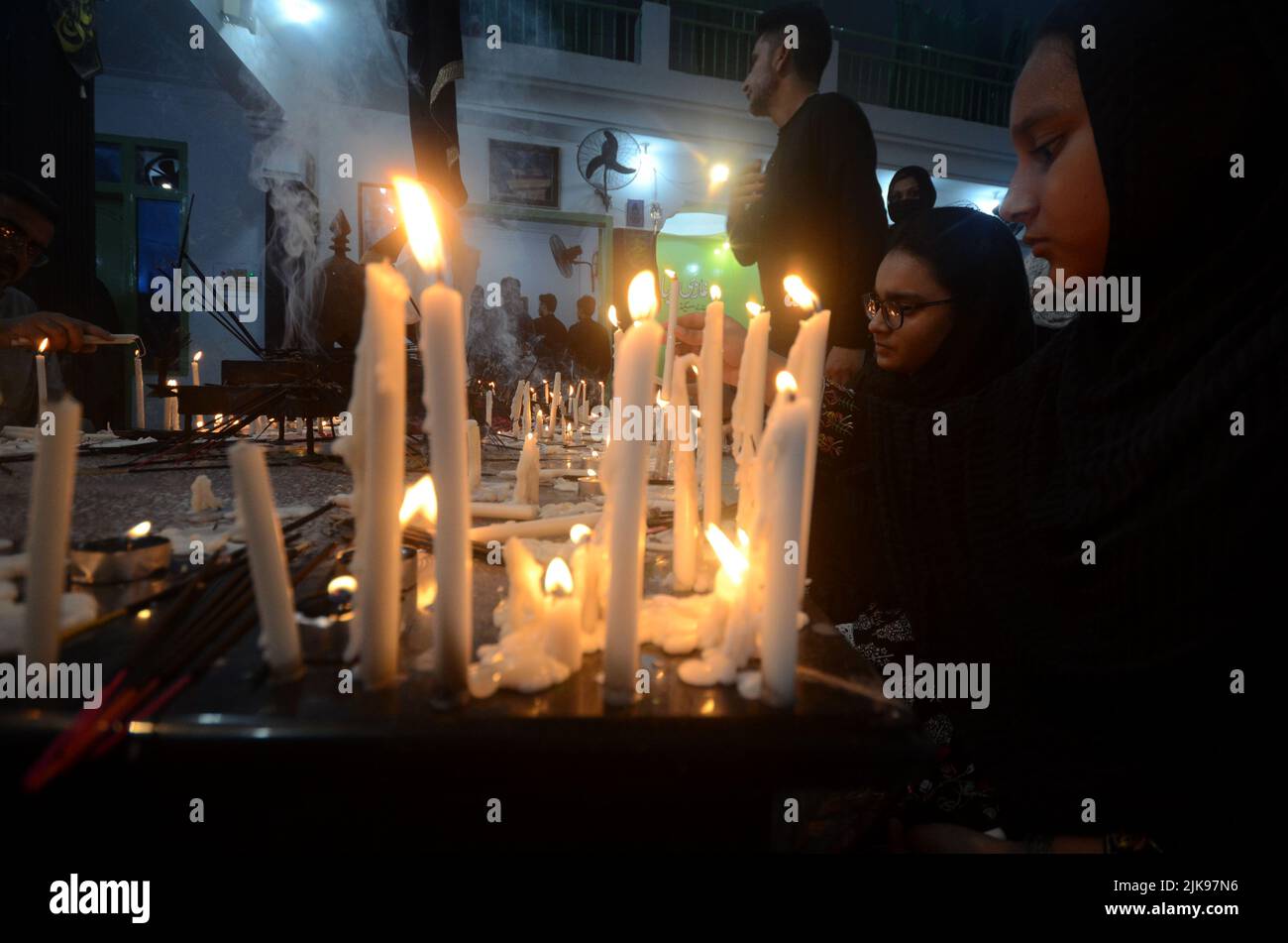 Peshawar, Pakistan. 30th July, 2022. Pakistani Shiite Muslims lights ...