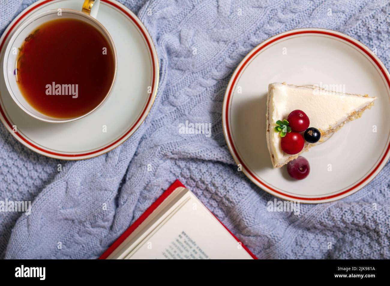 Tea cozy english tea room hi-res stock photography and images - Alamy