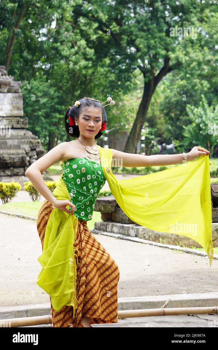 Kemben hi-res stock photography and images - Alamy