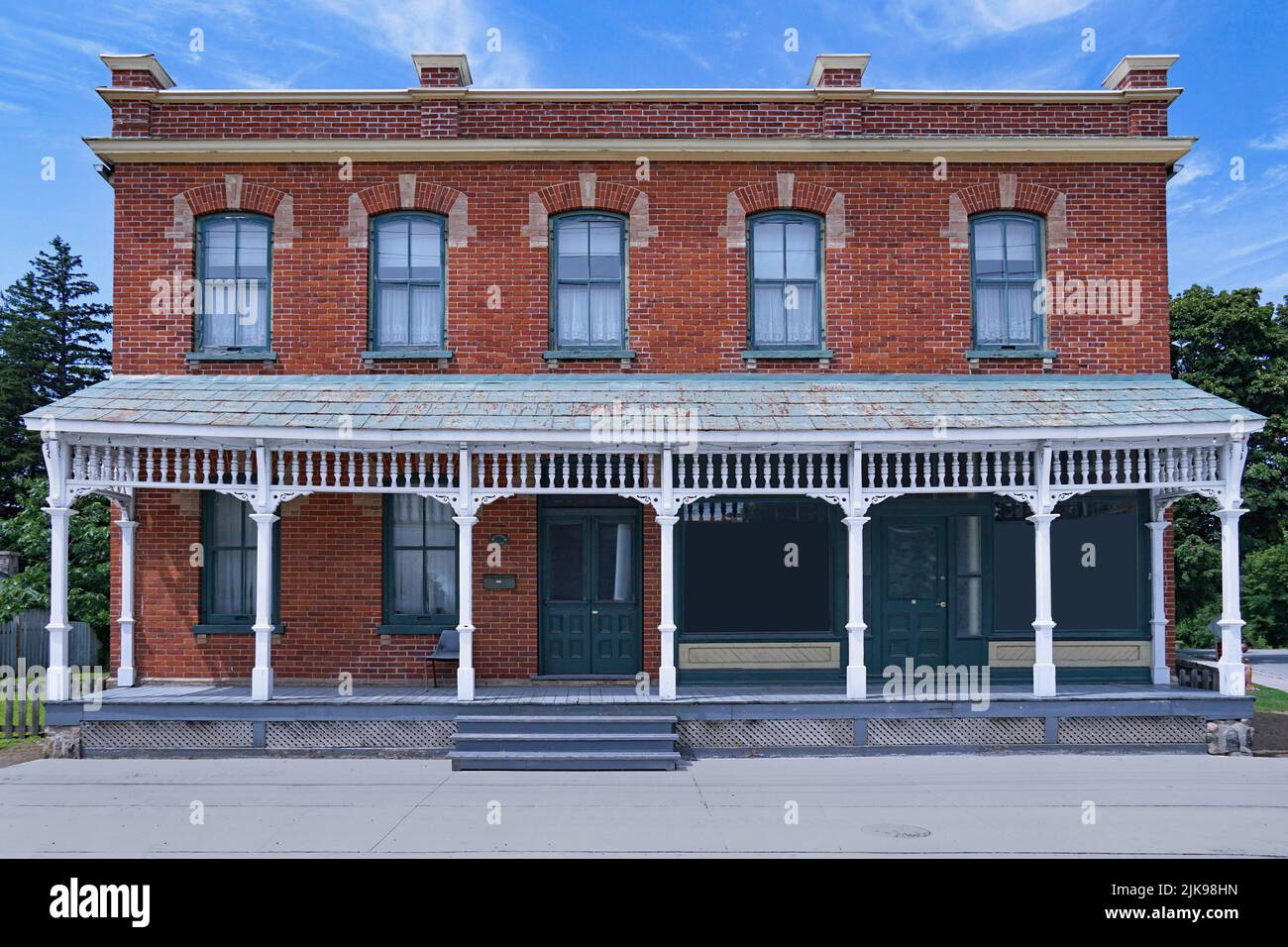 General store canada hi-res stock photography and images - Alamy