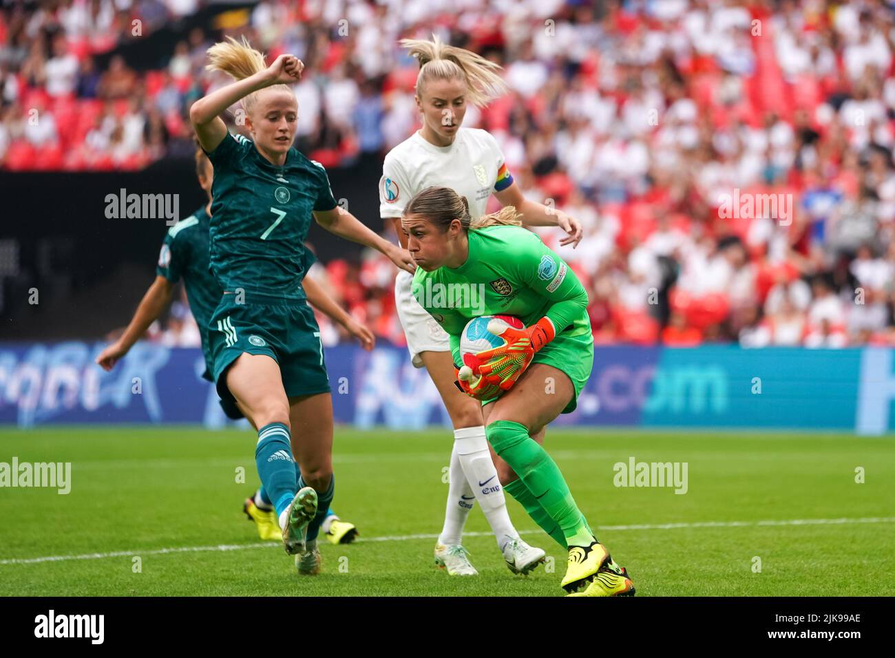 Mary earps england euro 2022 hi-res stock photography and images - Alamy
