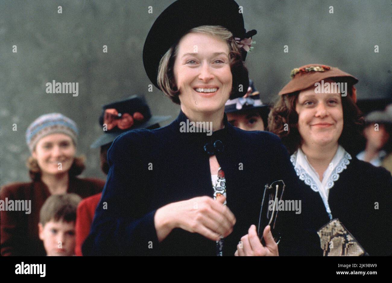 Meryl Streep & Kathy Burke Film: Dancing At Lughnasa (1998) Characters ...