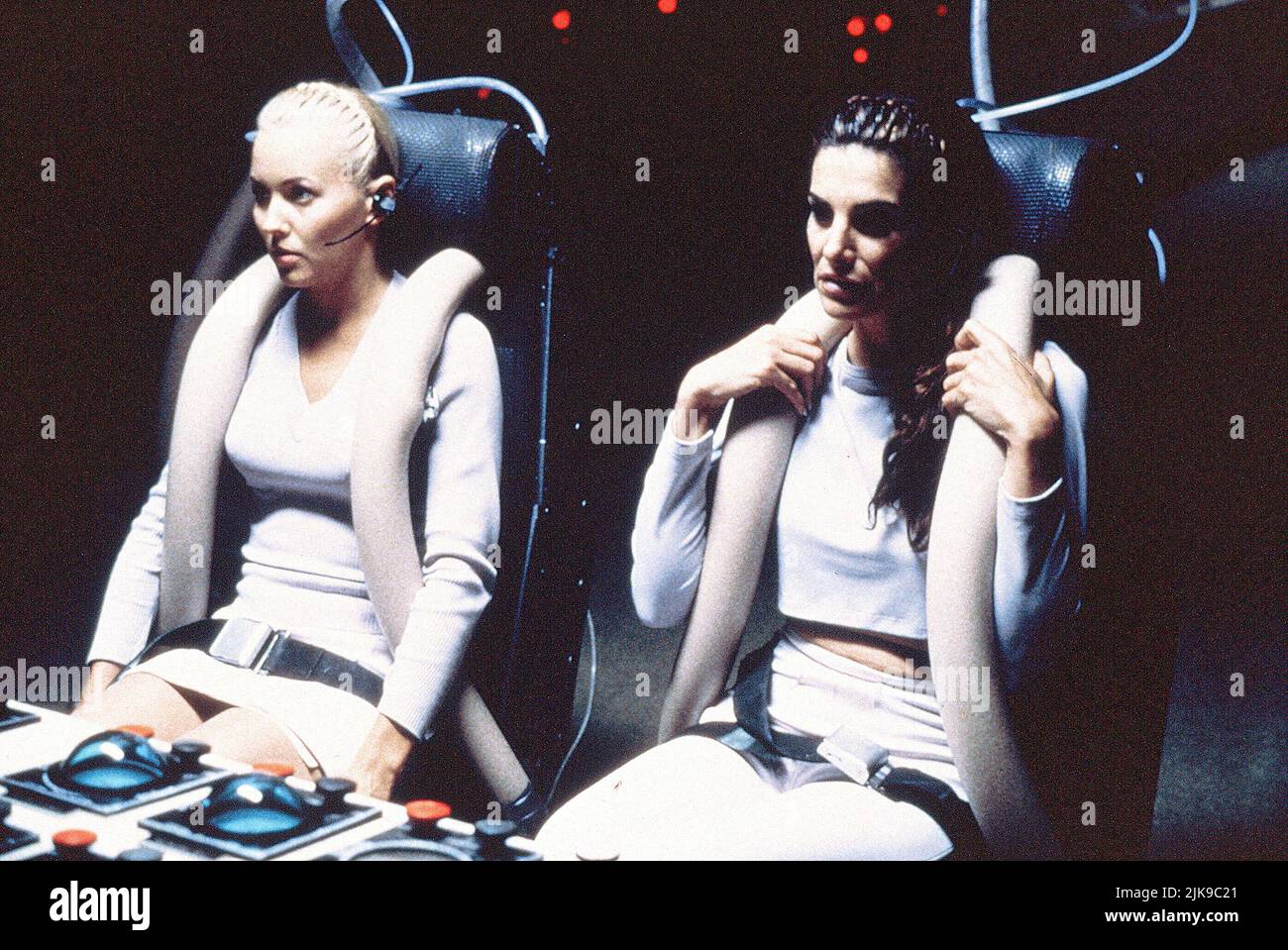 Amy Hathaway & Hilary Shepard Film: Last Exit To Earth (1996 ...