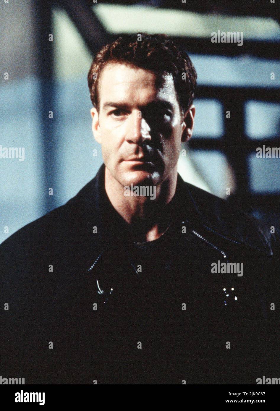 Kevin Kilner Film: Earth: Final Conflict (1998) Director: Gene ...