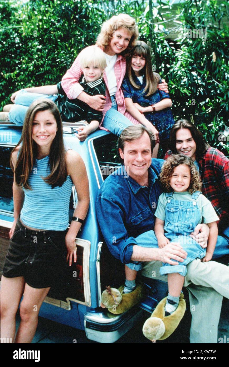 David Gallagher, Catherine Hicks, Beverley Mitchell, Jessica Biel ...