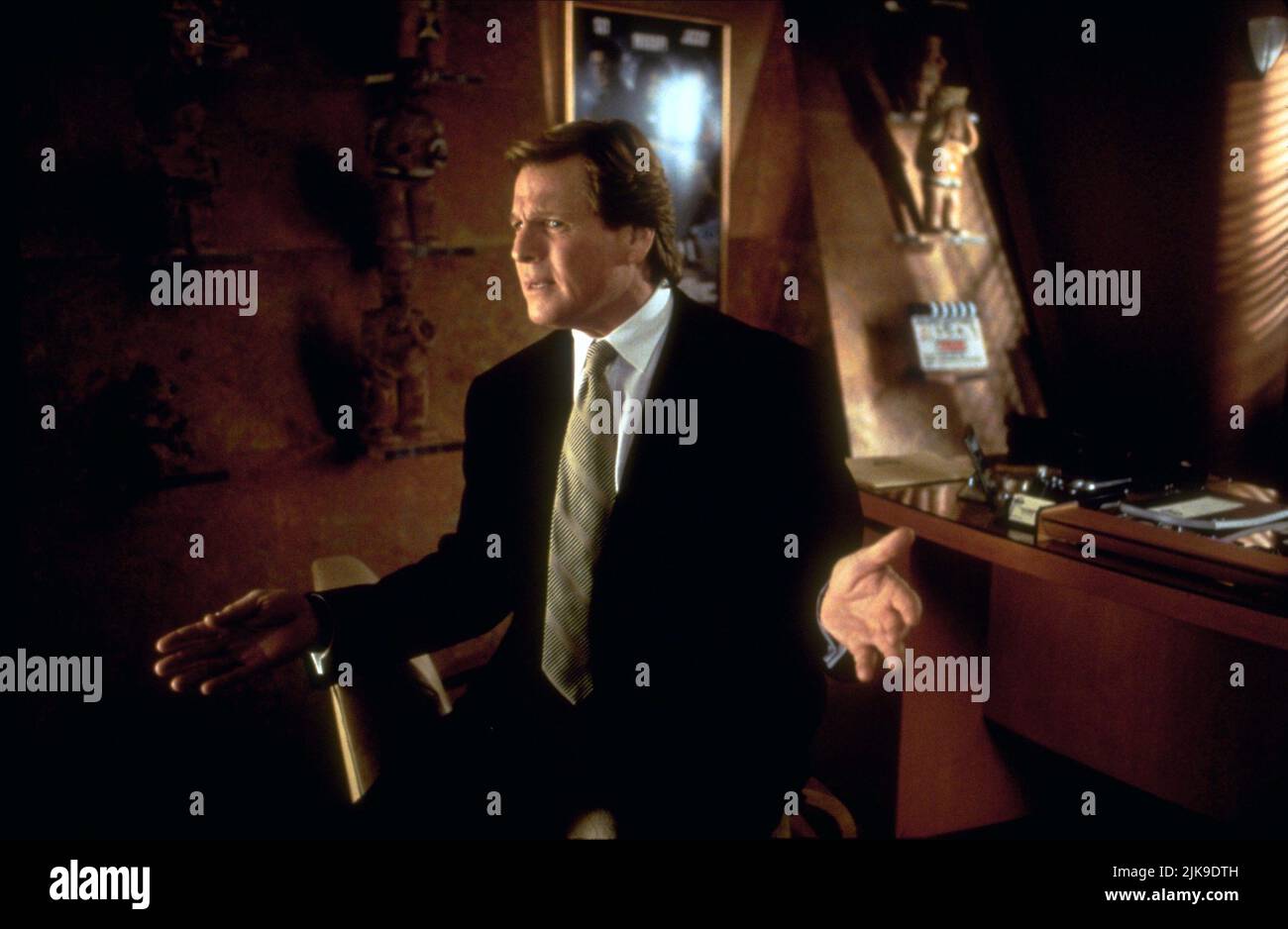 Ryan O'Neal Film: An Alan Smithee Film: Burn Hollywood Burn (1997 ...