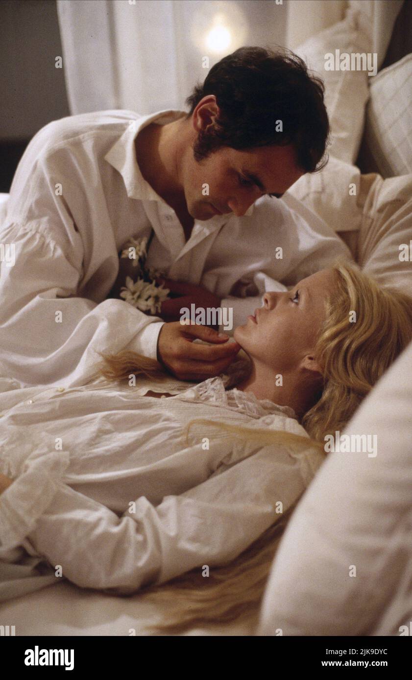 Patsy kensit 1997 hi-res stock photography and images - Alamy