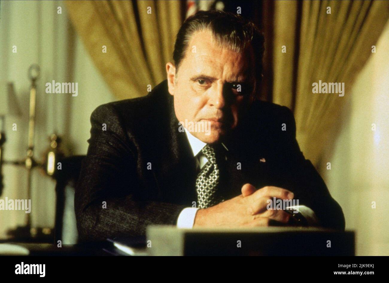 Nixon 1995 oliver stone hi-res stock photography and images - Alamy