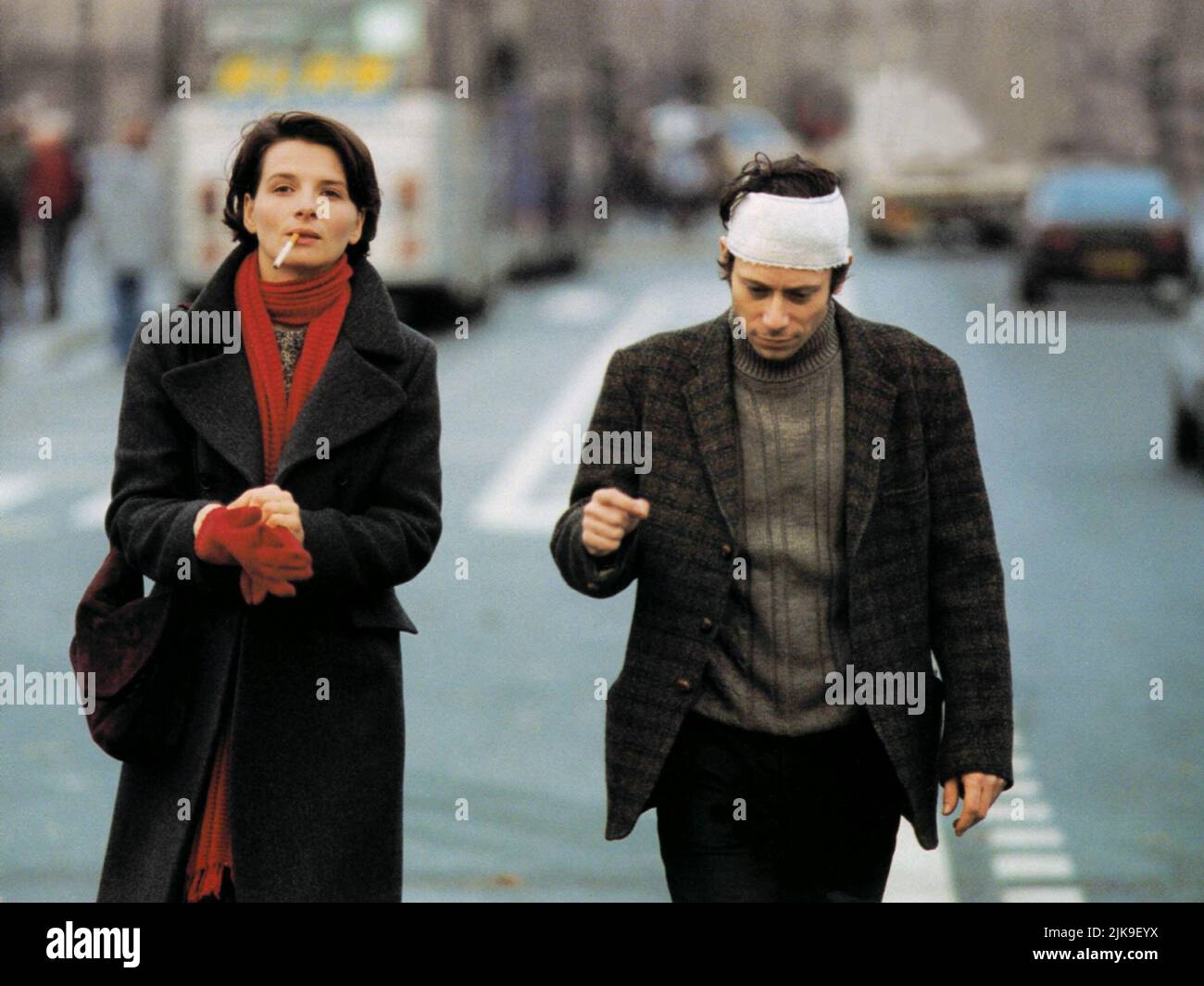 Juliette binoche alice martin 1998 hi-res stock photography and images ...