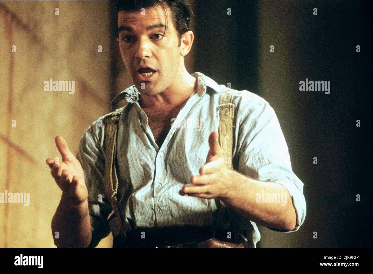 Antonio Banderas Film Evita (USA 1996) Characters: Che Director: Alan ...