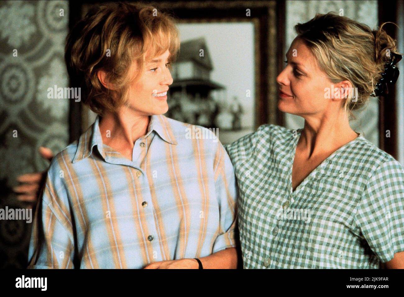 Jessica Lange & Michelle Pfeiffer Film A Thousand Acres (USA 1997 ...