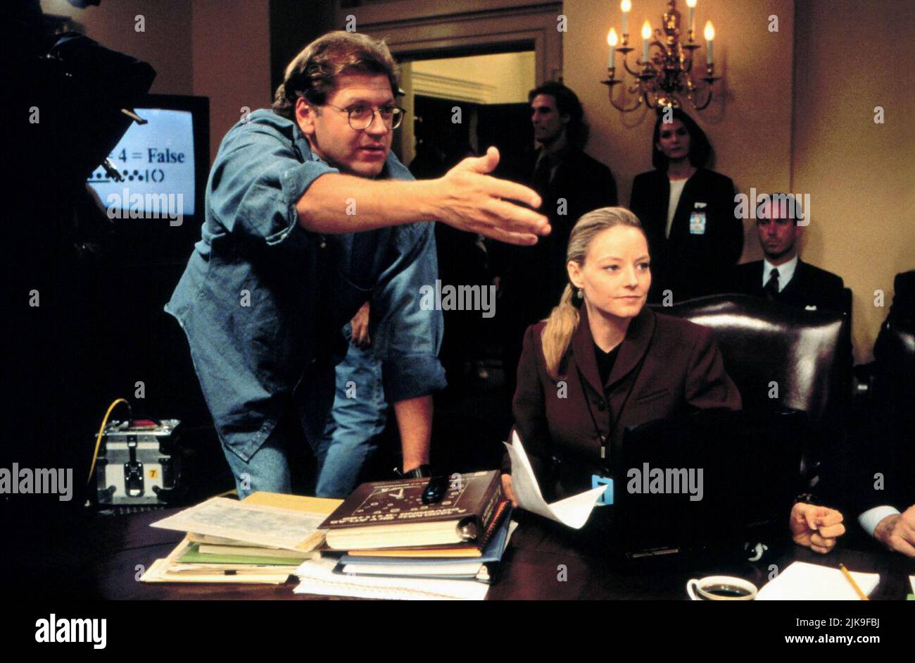 Robert Zemeckis & Jodie Foster Film Contact (1997) Characters ...