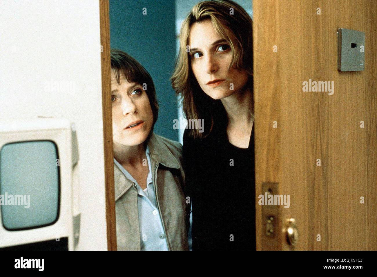 Lynda Steadman & Katrin Cartlidge Film Career Girls (1997) Characters ...