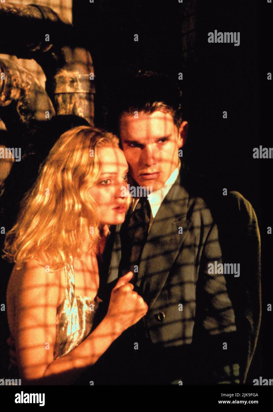 Uma thurman 1990 hi-res stock photography and images - Alamy