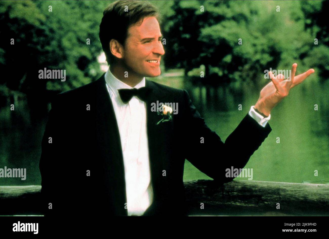 Kevin Kline Film In & Out (USA 1997) Characters: Howard Brackett ...