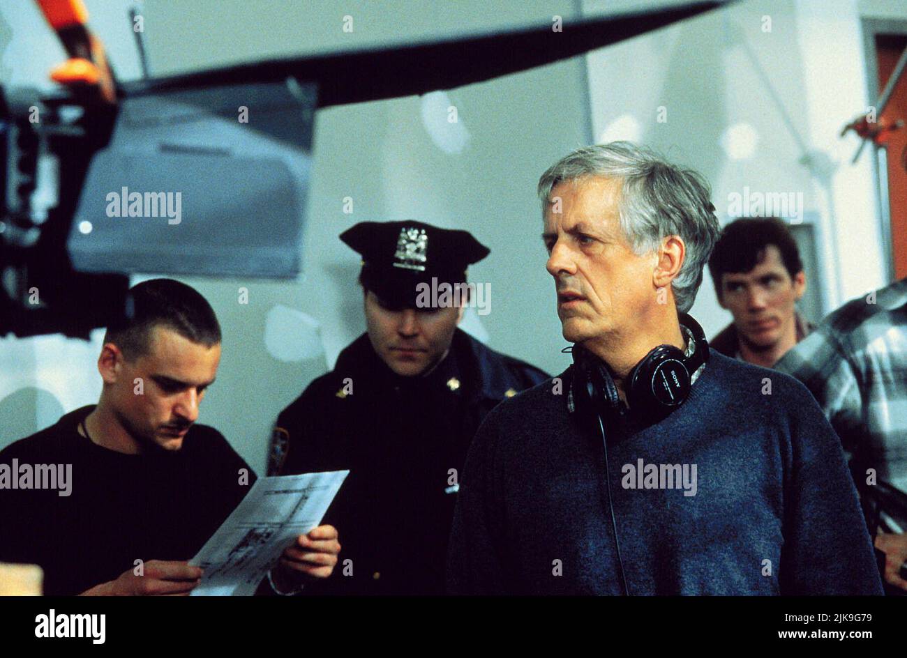 Michael Apted Film Extreme Measures (1996) Director: Michael Apted 27 ...