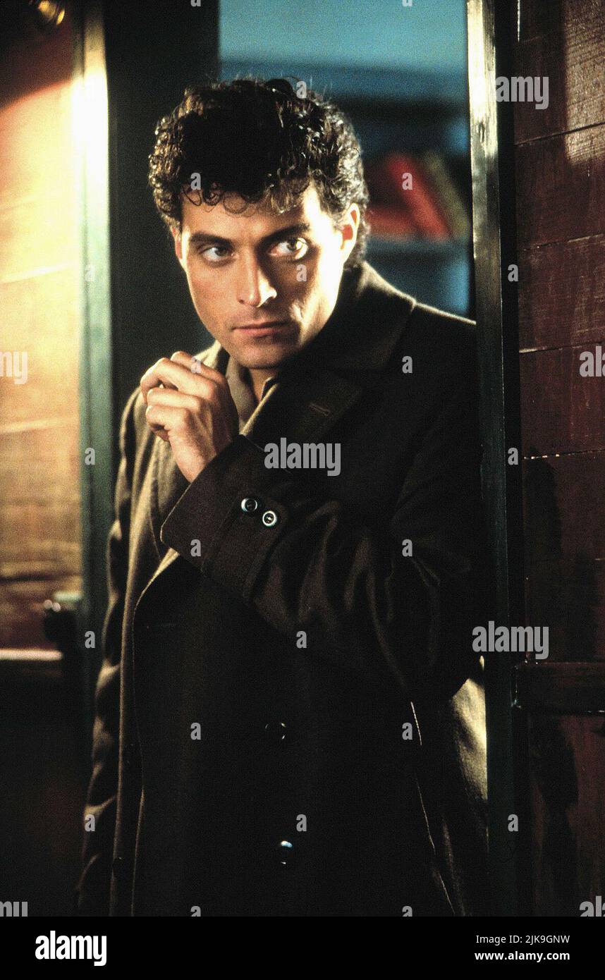 Rufus Sewell Film Dark City (1998) Characters: John Murdoch Director ...