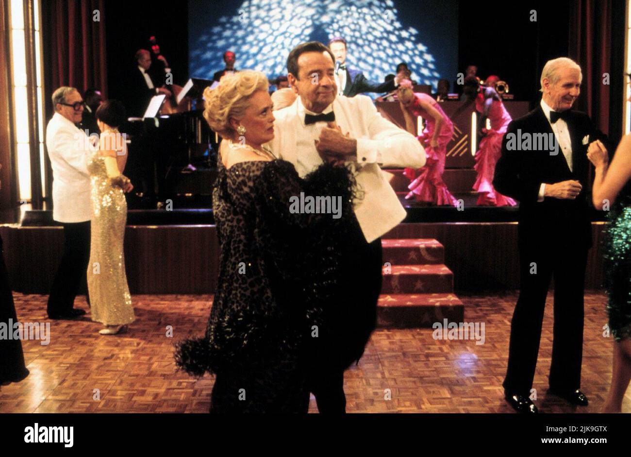 Rue Mcclanahan & Walter Matthau Film Out To Sea (USA 1997) Characters ...